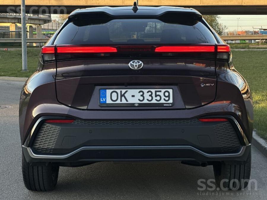 Brūns Toyota C-HR 2024 Rīga, ar dzinēja tilpumu 1.80 L un nobraukumu 15 tūkst. km par 31700 €, foto 32 vietnē AUTOMOTO.COM.LV