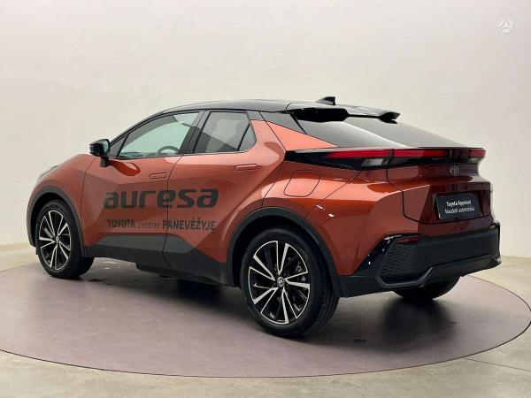 Brūns Toyota C-HR 2025 Panevēža, ar dzinēja tilpumu 1.99 L un nobraukumu 10 tūkst. km par 40990 €, foto 6 vietnē AUTOMOTO.COM.LV
