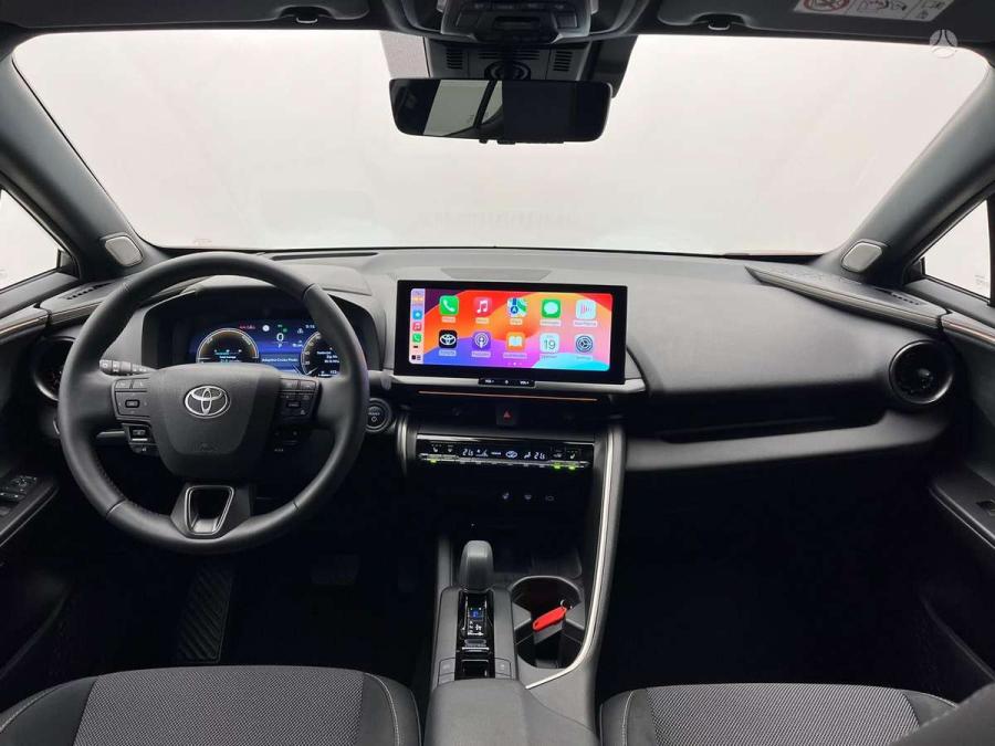 Brown Toyota C-HR 2025 in Panevezys, with an engine capacity of 1.99 L and mileage of 10 thousand km for 40990 €, photo 23 on AUTOMOTO.COM.LV