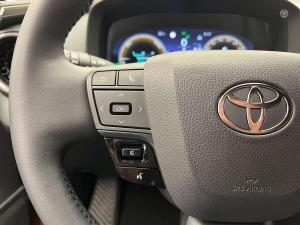 Brown Toyota C-HR 2025 in Panevezys, with an engine capacity of 1.99 L and mileage of 10 thousand km for 40990 €, photo 25 on AUTOMOTO.COM.LV