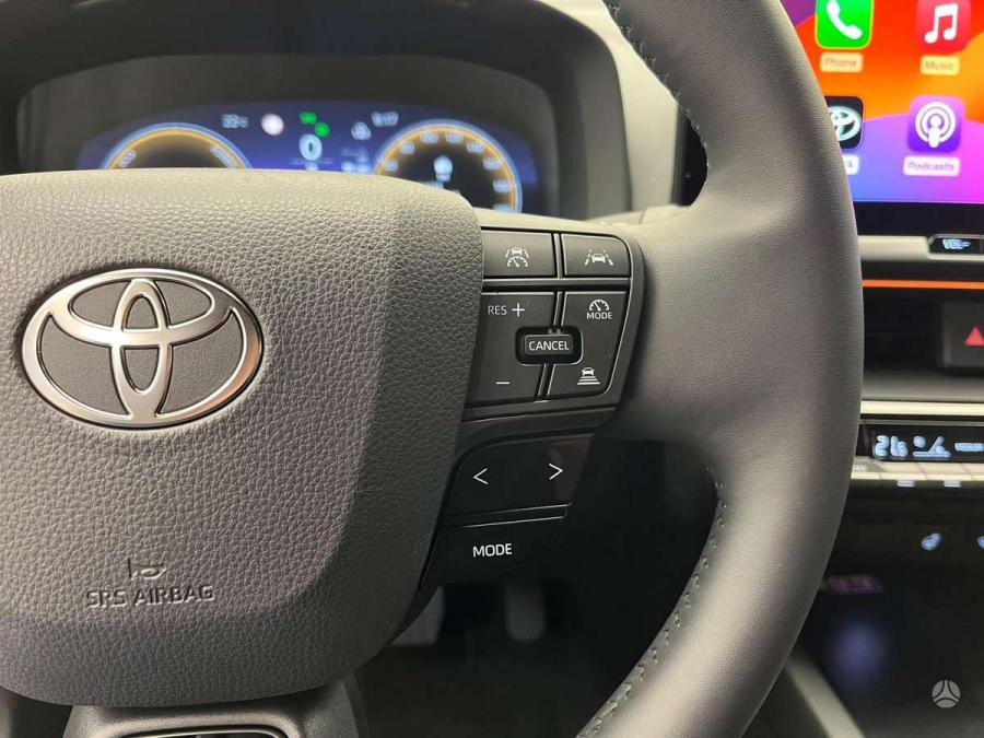 Brown Toyota C-HR 2025 in Panevezys, with an engine capacity of 1.99 L and mileage of 10 thousand km for 40990 €, photo 26 on AUTOMOTO.COM.LV
