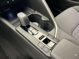 Brown Toyota C-HR 2025 in Panevezys, with an engine capacity of 1.99 L and mileage of 10 thousand km for 40990 €, photo 40 on AUTOMOTO.COM.LV