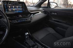 Коричневый Тойота C-HR 2017 в Елгава, объемом двигателя 1.80 л и пробегом 220 тыс. км за 15900 €, фото 15 на AUTOMOTO.COM.LV