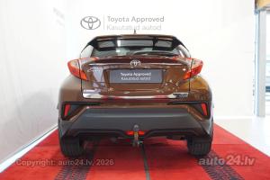 Brūns Toyota C-HR 2017 Tartu, ar dzinēja tilpumu 1.20 L un nobraukumu 70 tūkst. km par 15490 €, foto 5 vietnē AUTOMOTO.COM.LV