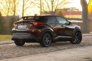 Brūns Toyota C-HR 2017 Jelgava, ar dzinēja tilpumu 1.80 L un nobraukumu 220 tūkst. km par 15900 €, foto 6 vietnē AUTOMOTO.COM.LV