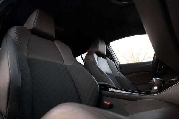 Brūns Toyota C-HR 2017 Jelgava, ar dzinēja tilpumu 1.80 L un nobraukumu 220 tūkst. km par 15900 €, foto 10 vietnē AUTOMOTO.COM.LV