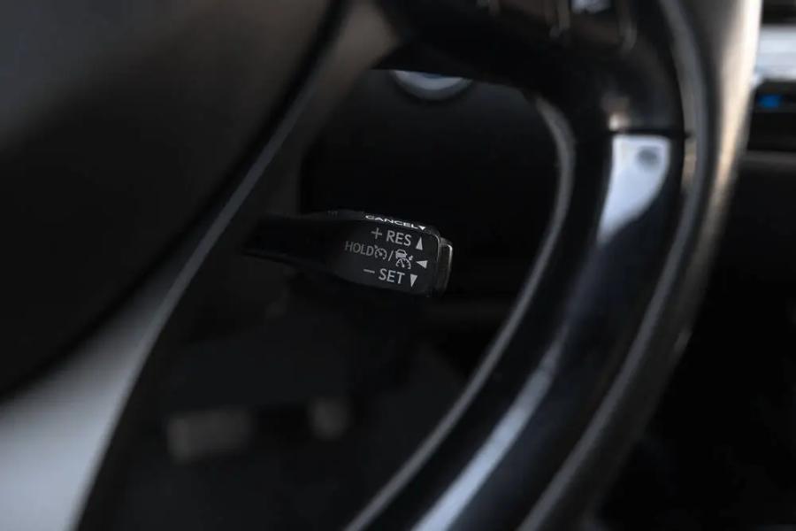 Brūns Toyota C-HR 2017 Jelgava, ar dzinēja tilpumu 1.80 L un nobraukumu 220 tūkst. km par 15900 €, foto 17 vietnē AUTOMOTO.COM.LV