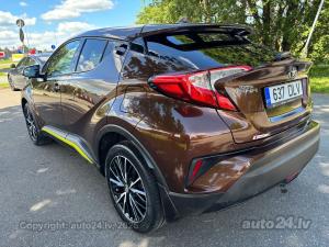 Brown Toyota C-HR 2017 in Paide, with an engine capacity of 1.20 L and mileage of 140 thousand km for 12890 €, photo 5 on AUTOMOTO.COM.LV