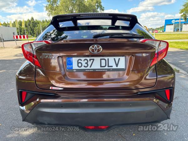 Brown Toyota C-HR 2017 in Paide, with an engine capacity of 1.20 L and mileage of 140 thousand km for 12890 €, photo 7 on AUTOMOTO.COM.LV