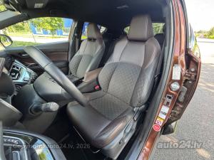 Brown Toyota C-HR 2017 in Paide, with an engine capacity of 1.20 L and mileage of 140 thousand km for 12890 €, photo 15 on AUTOMOTO.COM.LV