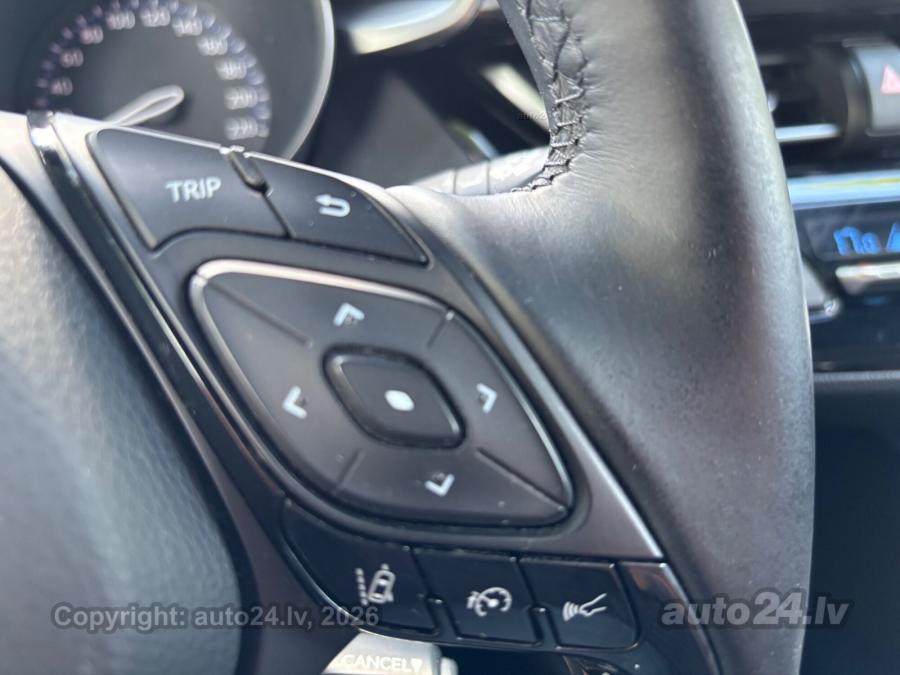 Brown Toyota C-HR 2017 in Paide, with an engine capacity of 1.20 L and mileage of 140 thousand km for 12890 €, photo 22 on AUTOMOTO.COM.LV