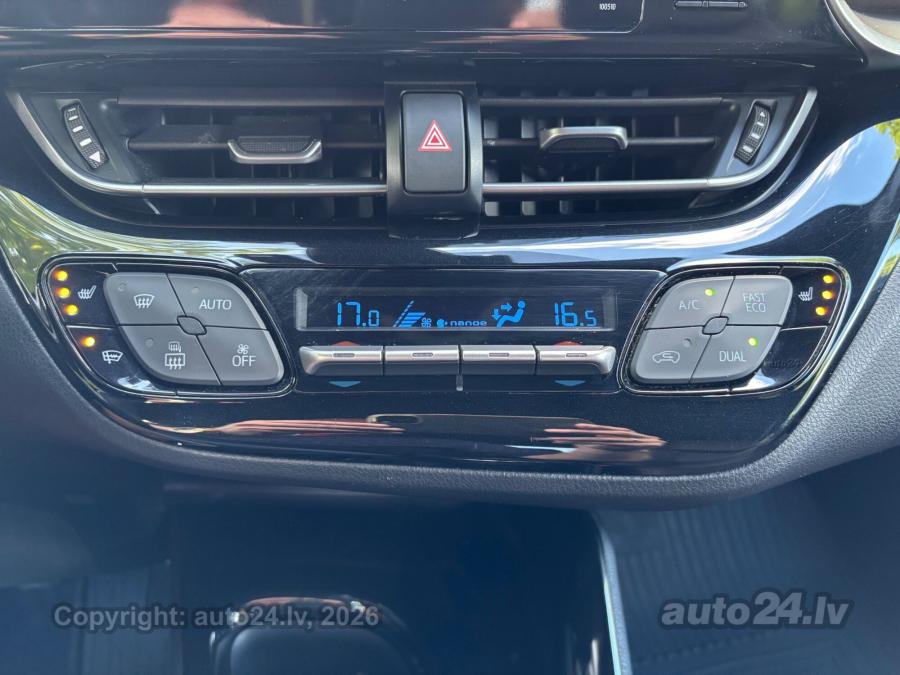 Brown Toyota C-HR 2017 in Paide, with an engine capacity of 1.20 L and mileage of 140 thousand km for 12890 €, photo 23 on AUTOMOTO.COM.LV
