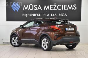 Brūns Toyota C-HR 2017 Rīga, ar dzinēja tilpumu 1.20 L un nobraukumu 112 tūkst. km par 14990 €, foto 9 vietnē AUTOMOTO.COM.LV