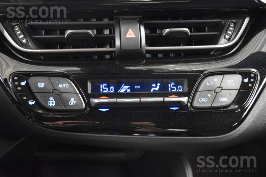 Brūns Toyota C-HR 2017 Rīga, ar dzinēja tilpumu 1.20 L un nobraukumu 112 tūkst. km par 14990 €, foto 20 vietnē AUTOMOTO.COM.LV