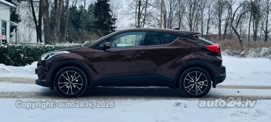 Коричневый Тойота C-HR 2018 в Таллин, объемом двигателя 1.20 л и пробегом 69 тыс. км за 17990 €, фото 4 на AUTOMOTO.COM.LV