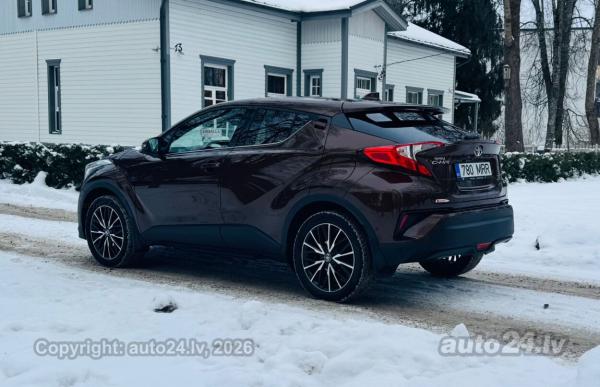 Brown Toyota C-HR 2018 in Tallinn, with an engine capacity of 1.20 L and mileage of 69 thousand km for 17990 €, photo 5 on AUTOMOTO.COM.LV