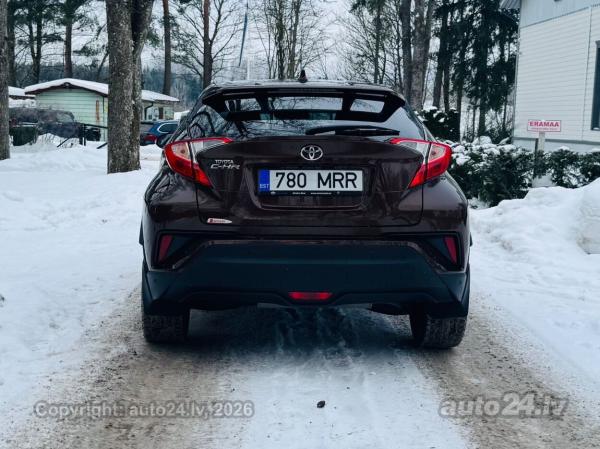 Brown Toyota C-HR 2018 in Tallinn, with an engine capacity of 1.20 L and mileage of 69 thousand km for 17990 €, photo 6 on AUTOMOTO.COM.LV