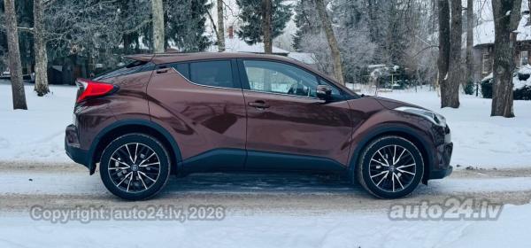 Brown Toyota C-HR 2018 in Tallinn, with an engine capacity of 1.20 L and mileage of 69 thousand km for 17990 €, photo 8 on AUTOMOTO.COM.LV