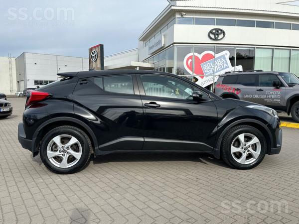 Коричневый Тойота C-HR 2018 в Лиепая, объемом двигателя 1.20 л и пробегом 107 тыс. км за 15400 €, фото 5 на AUTOMOTO.COM.LV