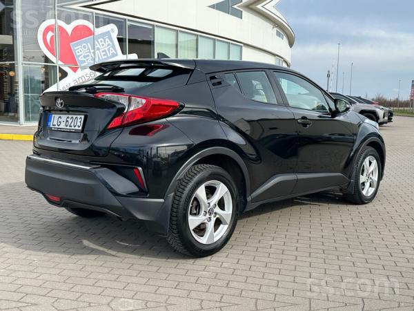 Коричневый Тойота C-HR 2018 в Лиепая, объемом двигателя 1.20 л и пробегом 107 тыс. км за 15400 €, фото 6 на AUTOMOTO.COM.LV