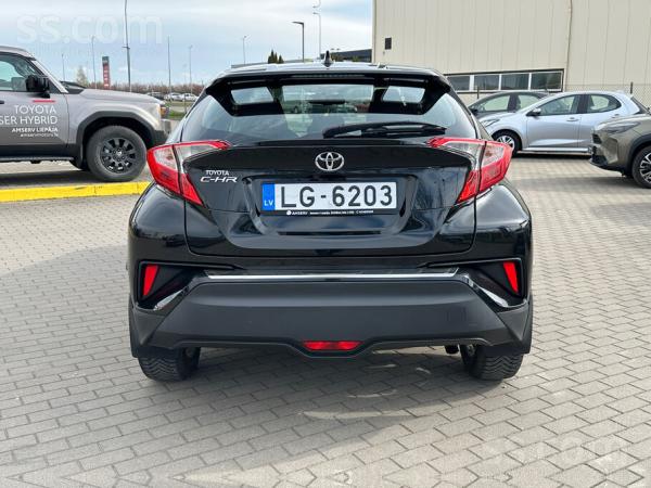 Коричневый Тойота C-HR 2018 в Лиепая, объемом двигателя 1.20 л и пробегом 107 тыс. км за 15400 €, фото 8 на AUTOMOTO.COM.LV