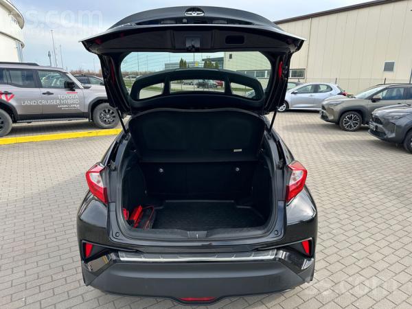 Коричневый Тойота C-HR 2018 в Лиепая, объемом двигателя 1.20 л и пробегом 107 тыс. км за 15400 €, фото 9 на AUTOMOTO.COM.LV