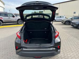 Коричневый Тойота C-HR 2018 в Лиепая, объемом двигателя 1.20 л и пробегом 107 тыс. км за 15400 €, фото 10 на AUTOMOTO.COM.LV