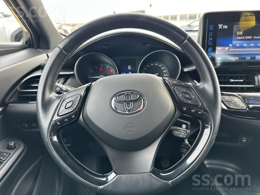 Коричневый Тойота C-HR 2018 в Лиепая, объемом двигателя 1.20 л и пробегом 107 тыс. км за 15400 €, фото 12 на AUTOMOTO.COM.LV