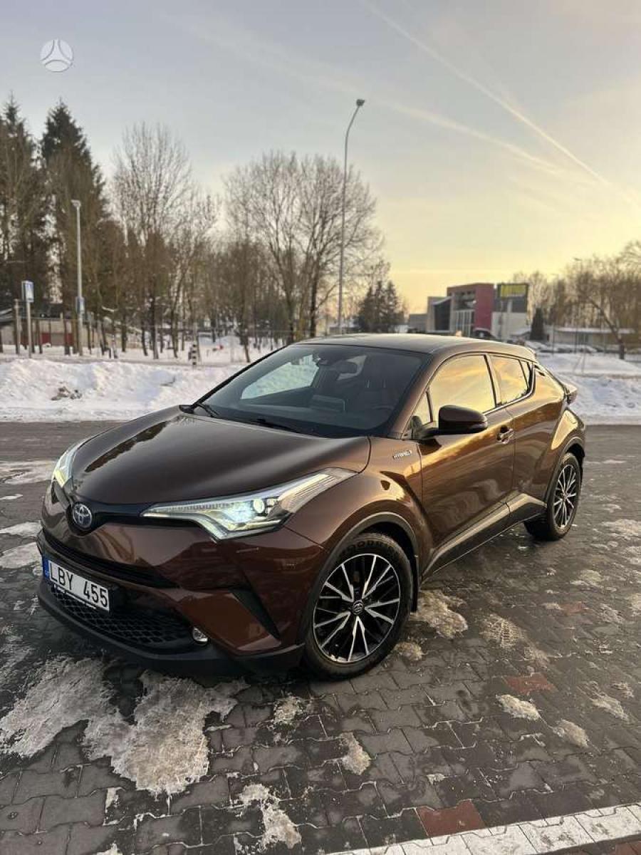 Коричневый Тойота C-HR 2019 в Каунас, объемом двигателя 1.80 л и пробегом 92 тыс. км за 18300 €, фото 4 на AUTOMOTO.COM.LV