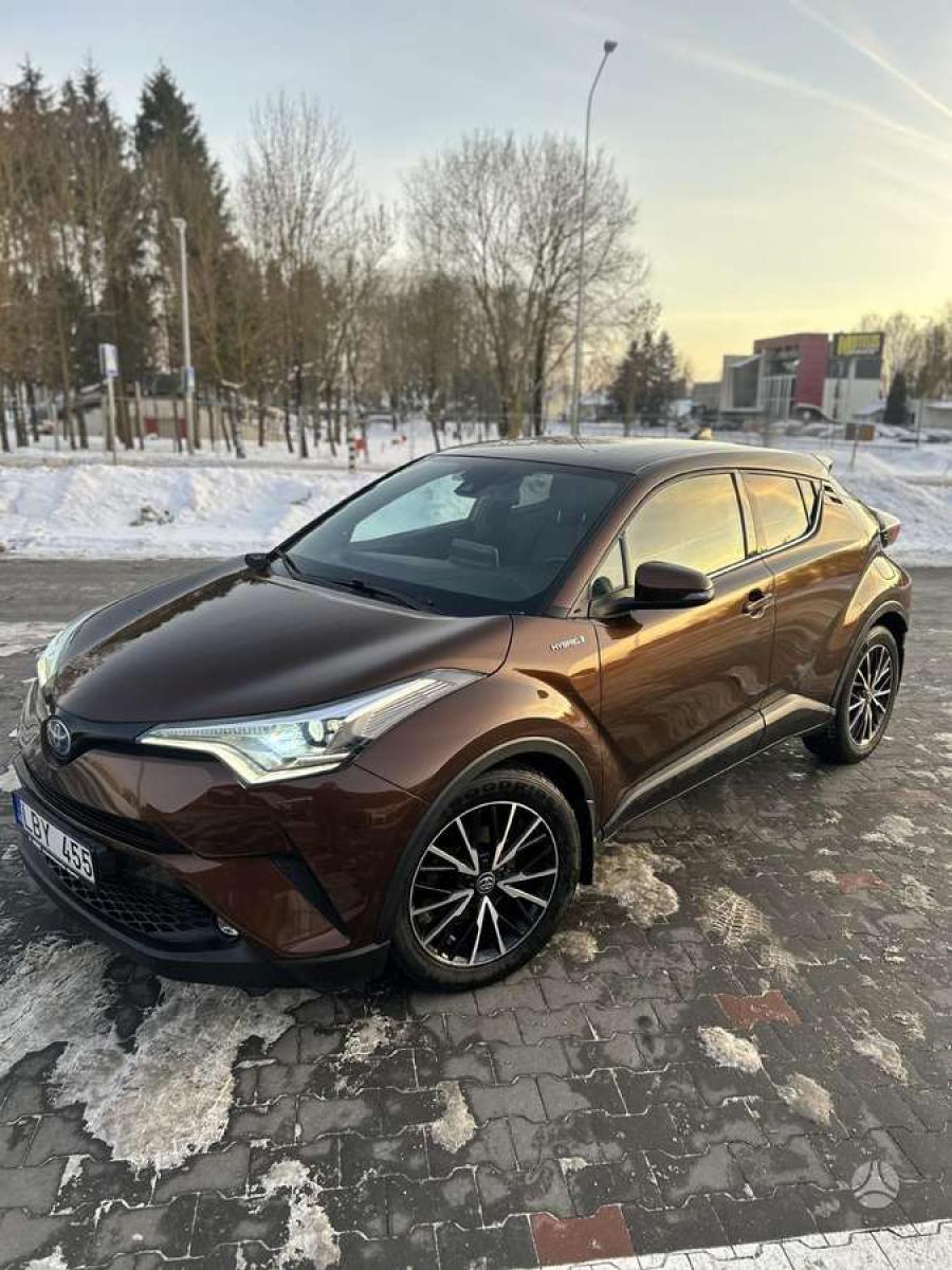 Коричневый Тойота C-HR 2019 в Каунас, объемом двигателя 1.80 л и пробегом 92 тыс. км за 18300 €, фото 6 на AUTOMOTO.COM.LV