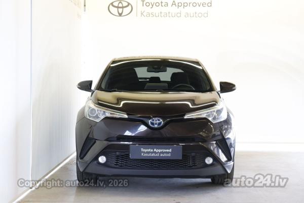 Brown Toyota C-HR 2019 in Tallinn, with an engine capacity of 1.80 L and mileage of 135 thousand km for 15990 €, photo 5 on AUTOMOTO.COM.LV