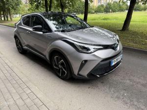 Brown Toyota C-HR 2020 in Siauliai, with an engine capacity of 2.00 L and mileage of 170 thousand km for 19200 €, photo 3 on AUTOMOTO.COM.LV