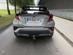 Brown Toyota C-HR 2020 in Siauliai, with an engine capacity of 2.00 L and mileage of 170 thousand km for 19200 €, photo 7 on AUTOMOTO.COM.LV