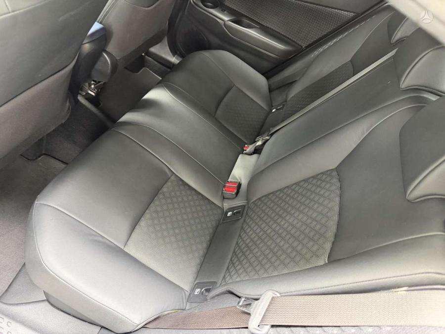 Brown Toyota C-HR 2020 in Siauliai, with an engine capacity of 2.00 L and mileage of 170 thousand km for 19200 €, photo 12 on AUTOMOTO.COM.LV