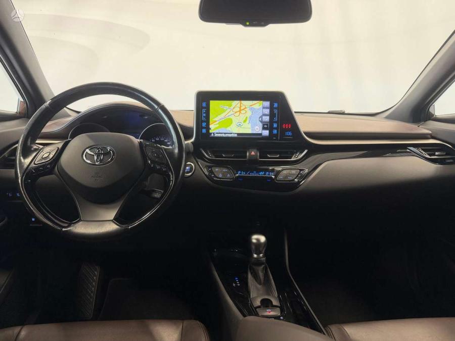 Brown Toyota C-HR 2016 in Kaunas, with an engine capacity of 1.20 L and mileage of 140 thousand km for 15900 €, photo 9 on AUTOMOTO.COM.LV