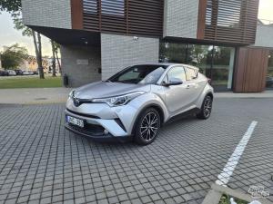 Toyota C-HR 2016 in Ukmerge, with an engine capacity of 1.80 L and mileage of 229 thousand km for 12700 €, photo 7 on AUTOMOTO.COM.LV