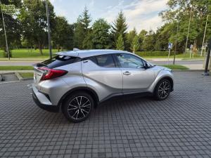 Toyota C-HR 2016 in Ukmerge, with an engine capacity of 1.80 L and mileage of 229 thousand km for 12700 €, photo 9 on AUTOMOTO.COM.LV