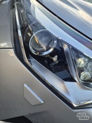 Toyota C-HR 2016 in Ukmerge, with an engine capacity of 1.80 L and mileage of 229 thousand km for 12700 €, photo 32 on AUTOMOTO.COM.LV
