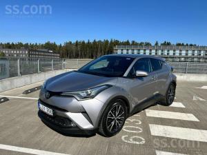 Toyota C-HR 2017 in Liepaja, with an engine capacity of 1.80 L and mileage of 153 thousand km for 16500 €, photo 2 on AUTOMOTO.COM.LV