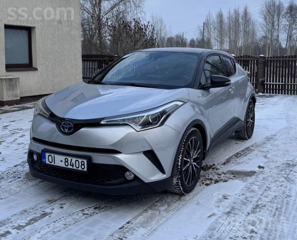 Toyota C-HR 2017 in Jelgava, with an engine capacity of 1.80 L and mileage of 168 thousand km for 16800 €, photo 3 on AUTOMOTO.COM.LV