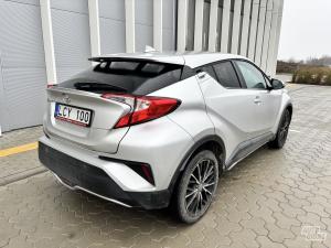 Toyota C-HR 2017 in Vilnius, with an engine capacity of 1.20 L and mileage of 73 thousand km for 16900 €, photo 2 on AUTOMOTO.COM.LV