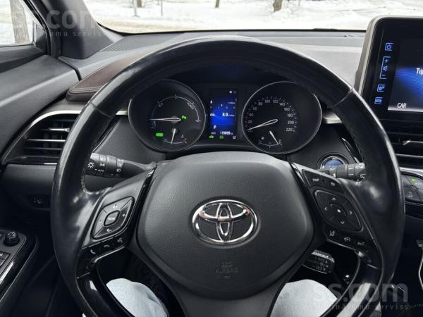 Toyota C-HR 2017 Rīga, ar dzinēja tilpumu 1.80 L un nobraukumu 117 tūkst. km par 16800 €, foto 7 vietnē AUTOMOTO.COM.LV