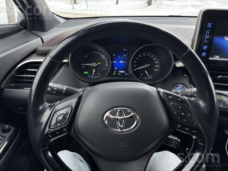 Toyota C-HR 2017 Rīga, ar dzinēja tilpumu 1.80 L un nobraukumu 117 tūkst. km par 16800 €, foto 7 vietnē AUTOMOTO.COM.LV