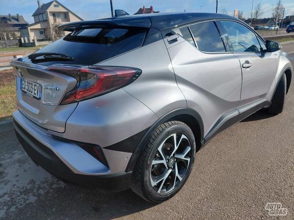 Тойота C-HR 2017 в Таураге, объемом двигателя 1.80 л и пробегом 162 тыс. км за 14900 €, фото 4 на AUTOMOTO.COM.LV