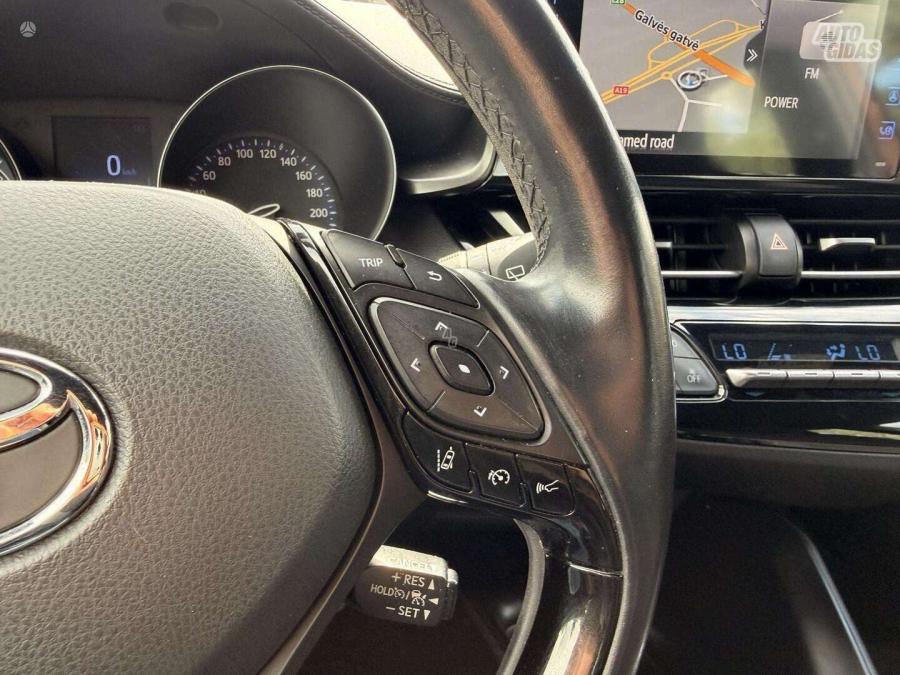 Тойота C-HR 2017 в Вильнюс, объемом двигателя 1.80 л и пробегом 117 тыс. км за 17350 €, фото 22 на AUTOMOTO.COM.LV