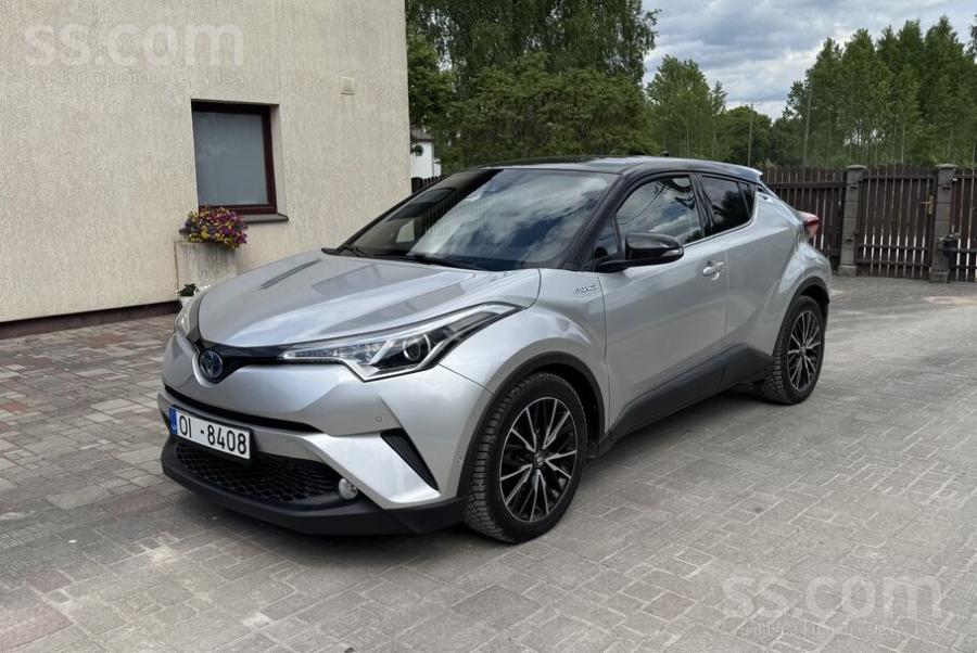 Toyota C-HR 2017 in Jelgava, with an engine capacity of 1.80 L and mileage of 168 thousand km for 16200 €, photo 1 on AUTOMOTO.COM.LV