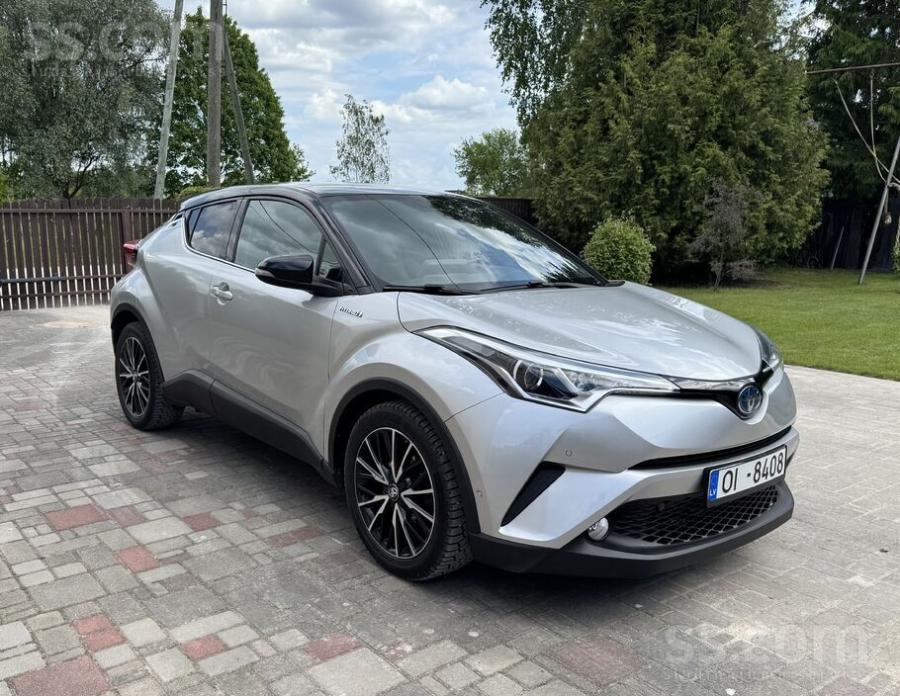 Toyota C-HR 2017 in Jelgava, with an engine capacity of 1.80 L and mileage of 168 thousand km for 16200 €, photo 3 on AUTOMOTO.COM.LV