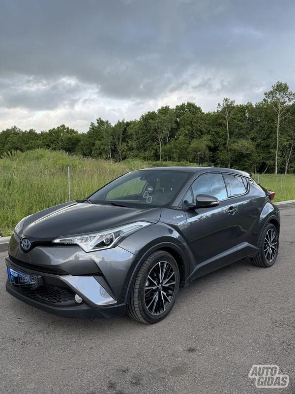 Тойота C-HR 2017 в Каунас, объемом двигателя 1.80 л и пробегом 213 тыс. км за 16000 €, фото 5 на AUTOMOTO.COM.LV