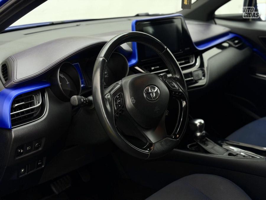 Тойота C-HR 2017 в Авиженяй, объемом двигателя 1.80 л и пробегом 214 тыс. км за 14700 €, фото 10 на AUTOMOTO.COM.LV