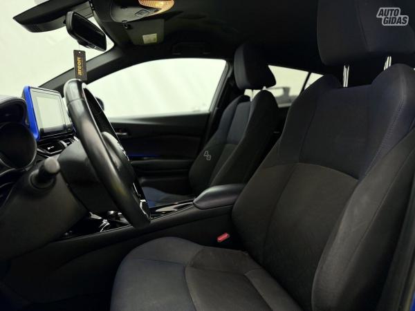 Тойота C-HR 2017 в Авиженяй, объемом двигателя 1.80 л и пробегом 214 тыс. км за 14700 €, фото 10 на AUTOMOTO.COM.LV